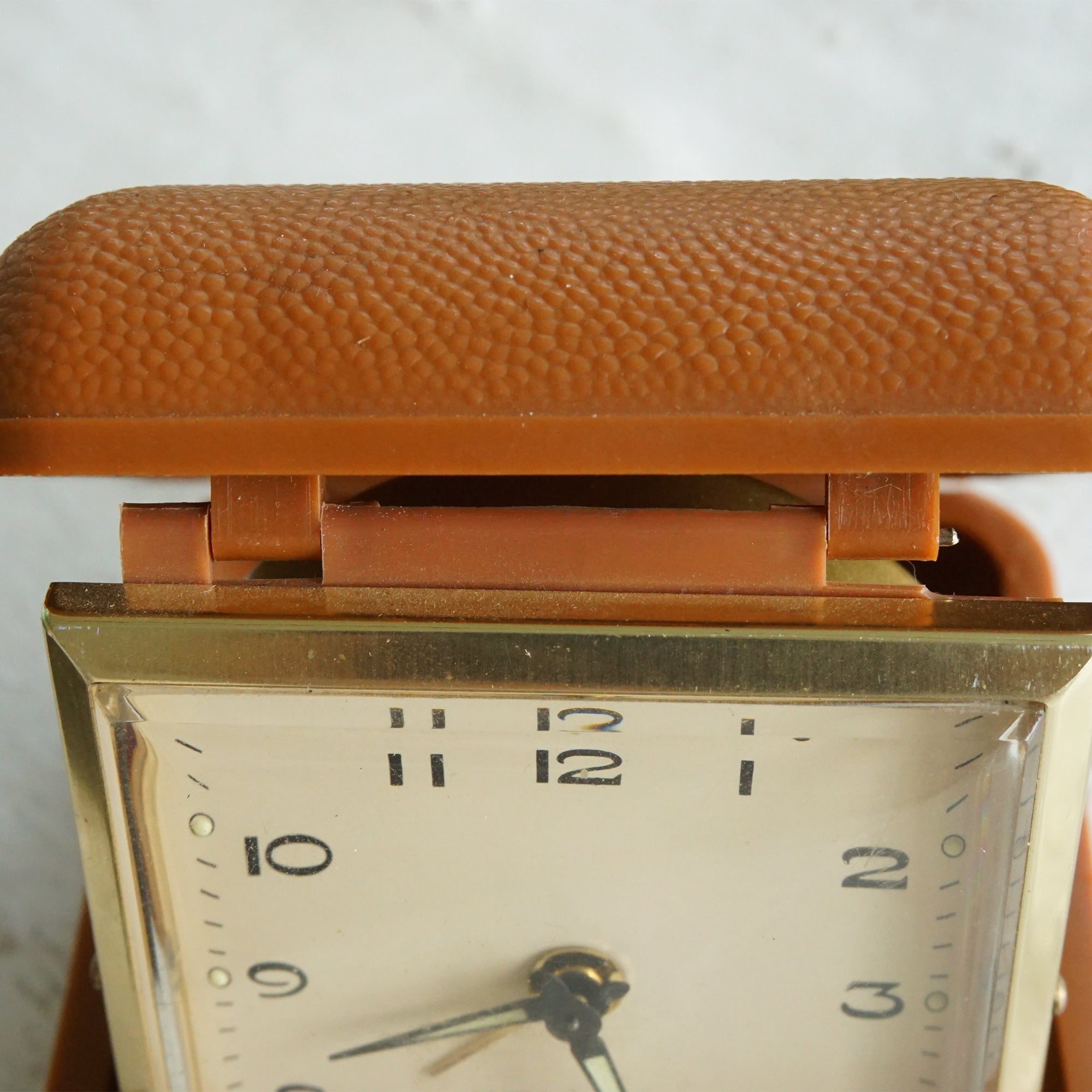 Vintage WESTCLOX Gold Tone Windup Travel Alarm Clock in Brown Case. Ma – Sustainable Deco, Inc.