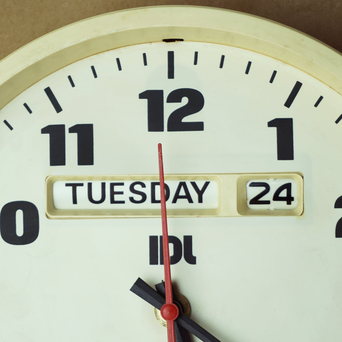 1970s Vintage 9" IDL Day and Date Wall Clock, JAZ Quartz France. Made ...