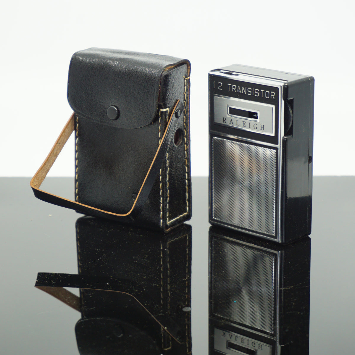 Mid-Century Raleigh's 12 Transistor Radio: Model 1212. Made in Japan ...