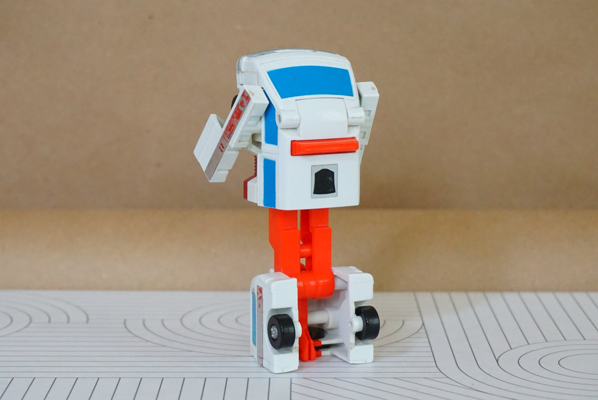 1986 Vintage HASBRO TAKARA Transformer G1 Protectobot (Defensor): Firs ...